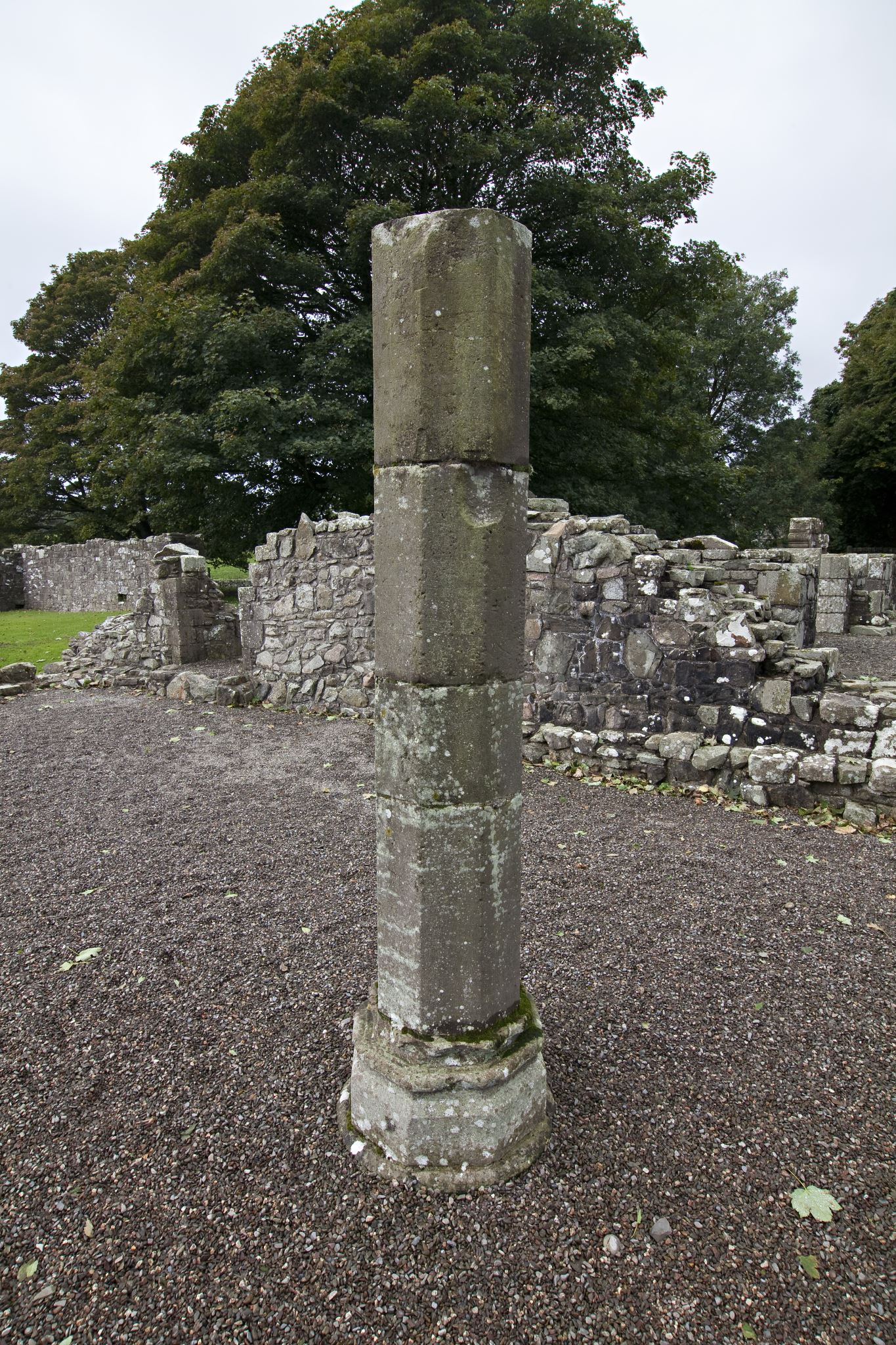Dundrennan Abbey | neOnbubble