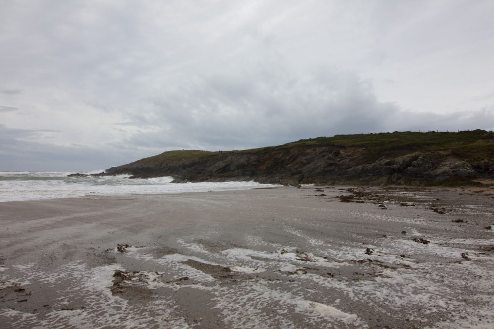 Porth Trecastell (Cable Bay) | neOnbubble