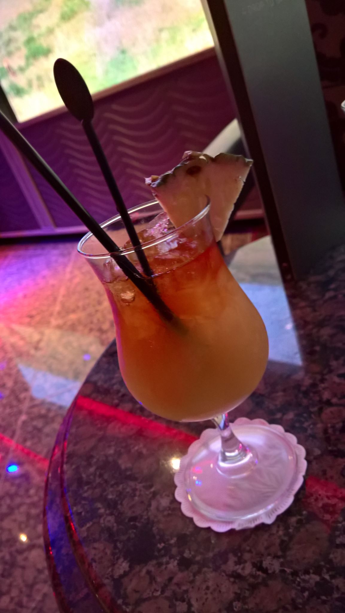 P&O Azura Drinks | neOnbubble