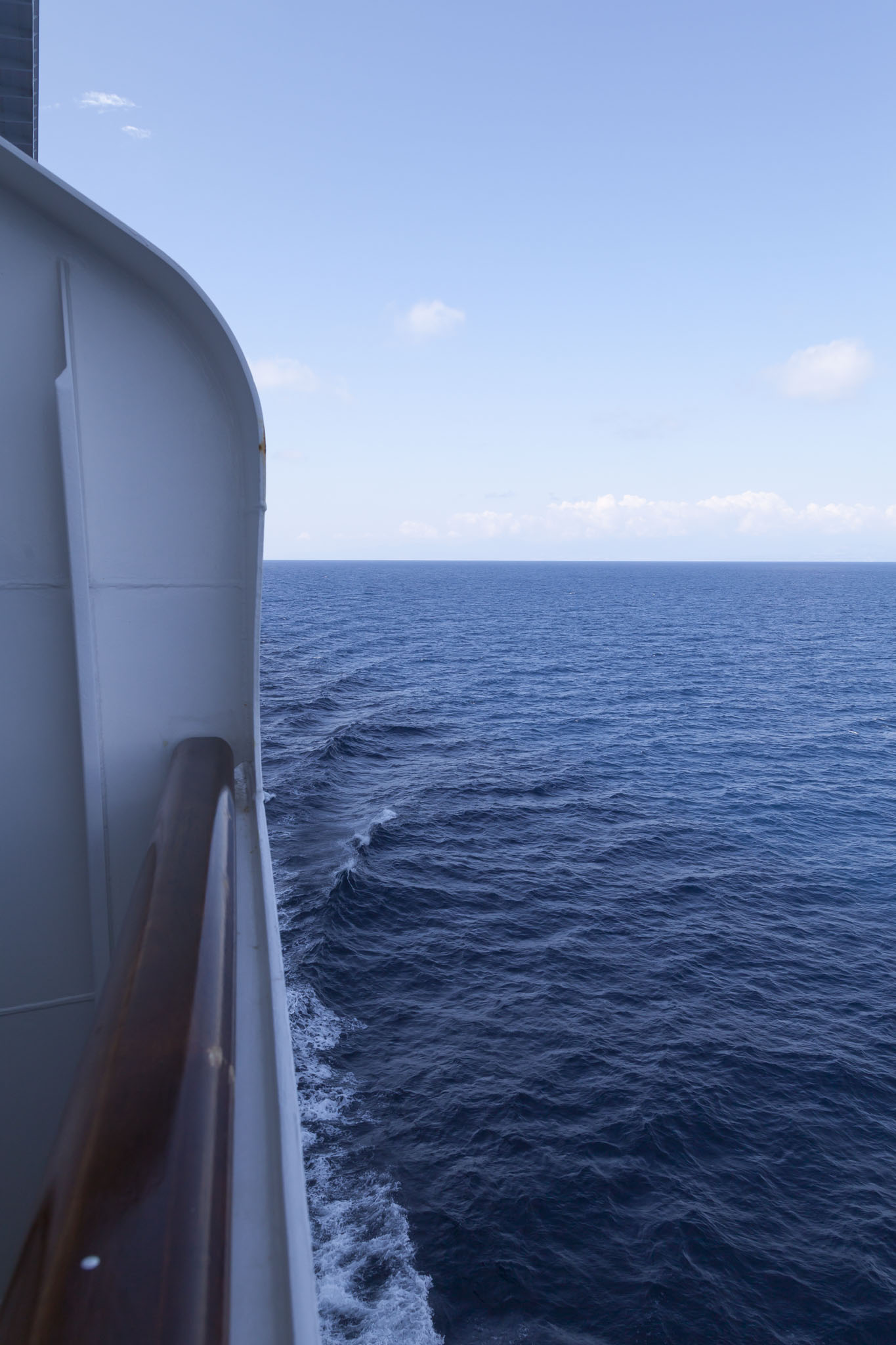 Review: The Royal Princess Cruise Ship | neOnbubble