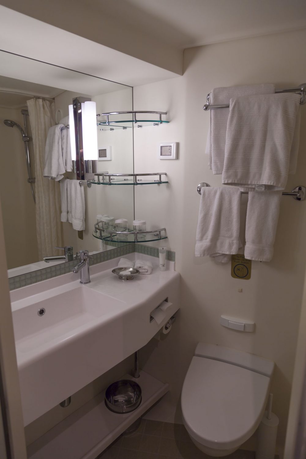 Review: The Royal Princess Cruise Ship | neOnbubble