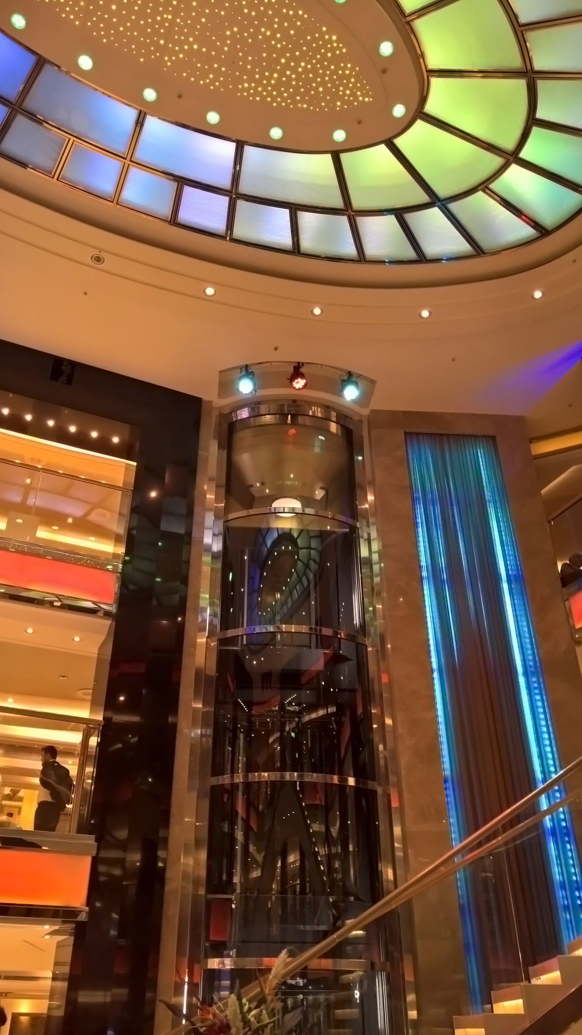 P&O Cruises: Azura Versus Ventura | neOnbubble