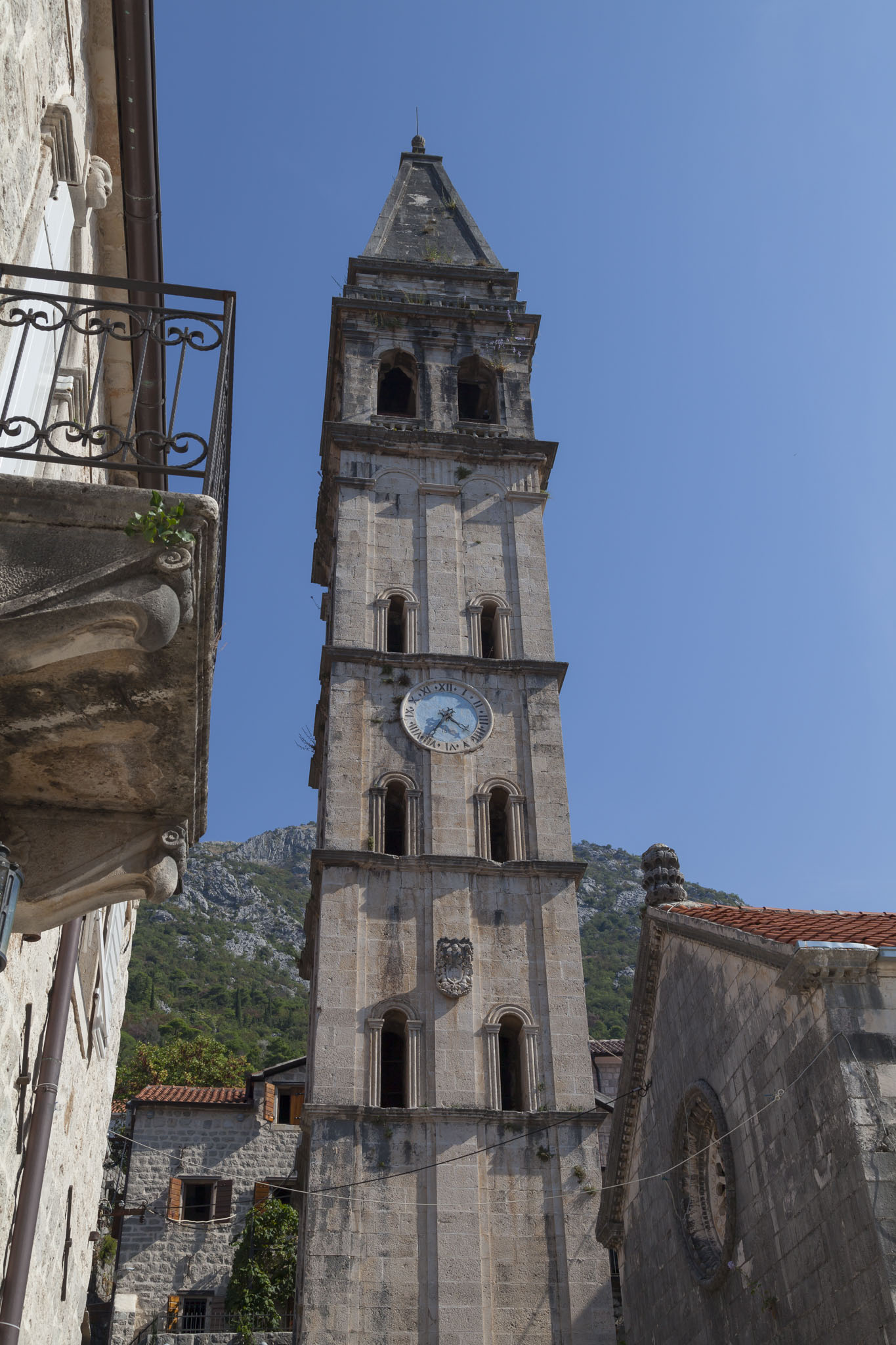 Perast, Montenegro | neOnbubble