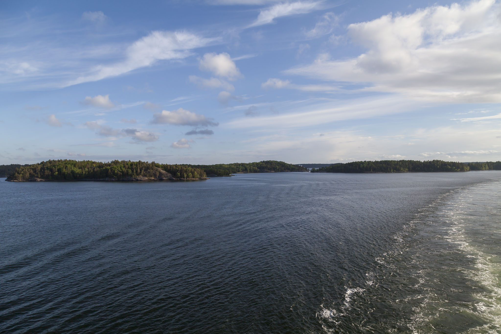 Cruising The Stockholm Archipelago | neOnbubble