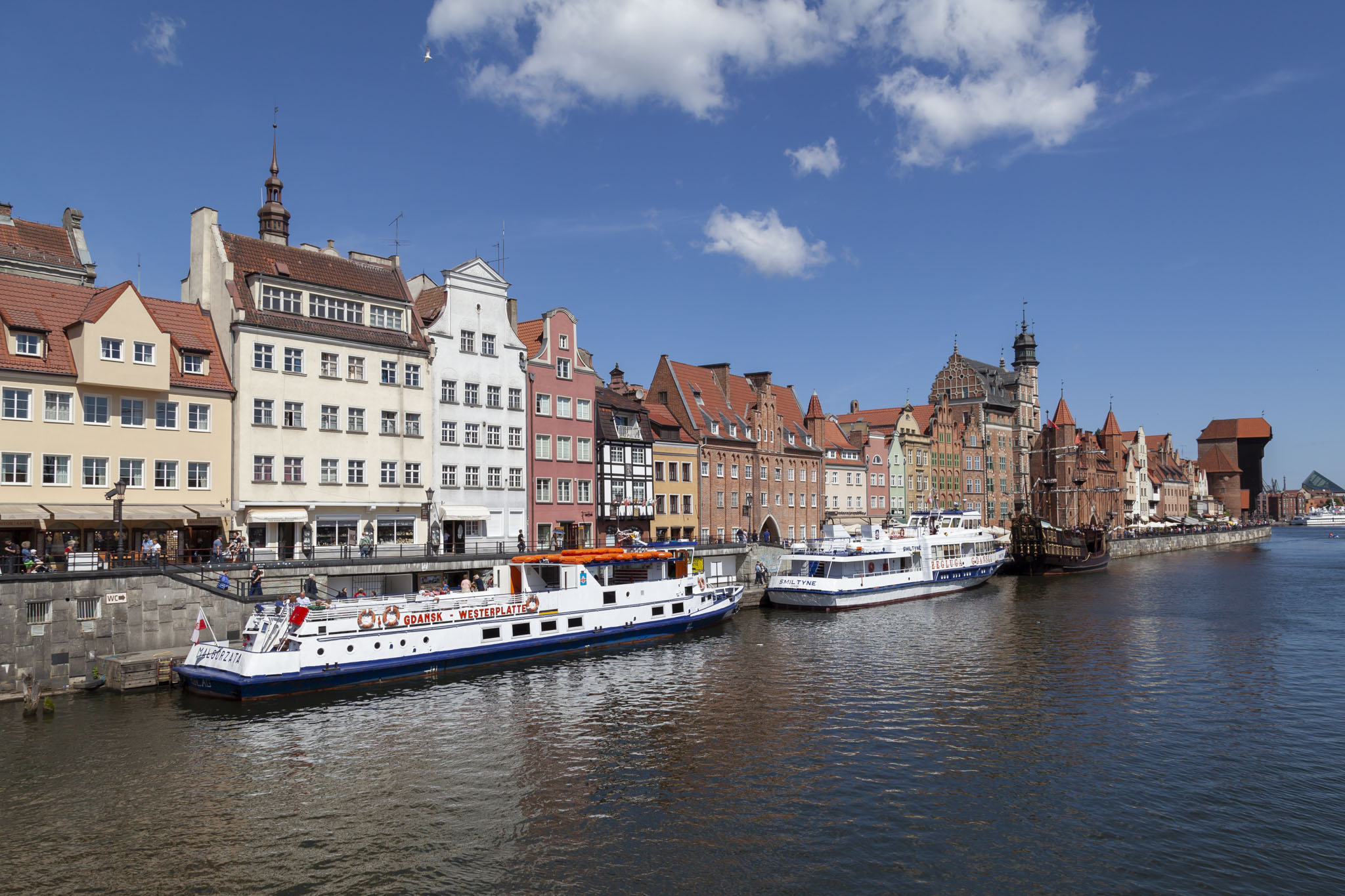 A Walking Tour Of Gdańsk, Poland | neOnbubble