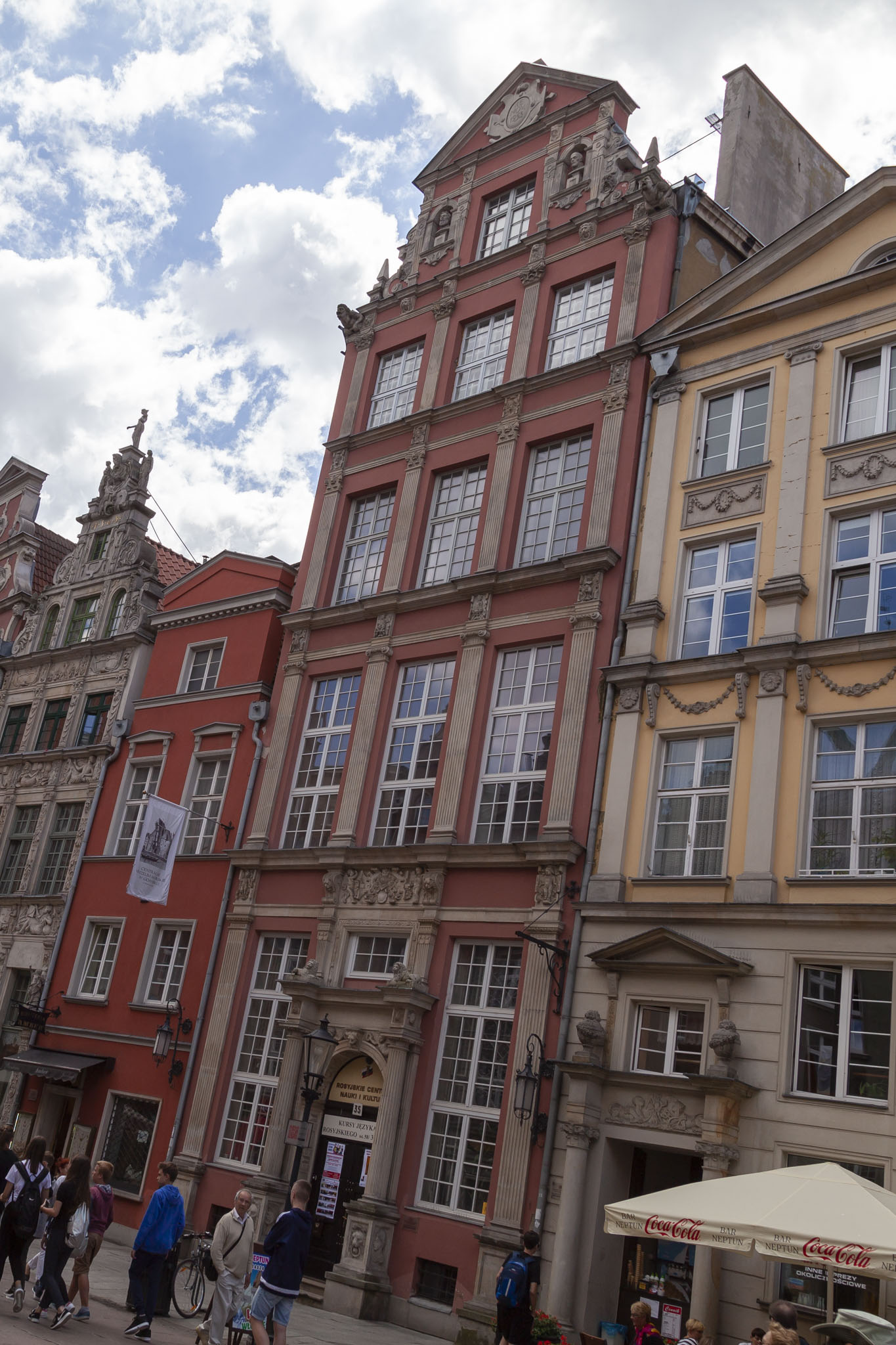 Free Time In Gdańsk, Poland | neOnbubble