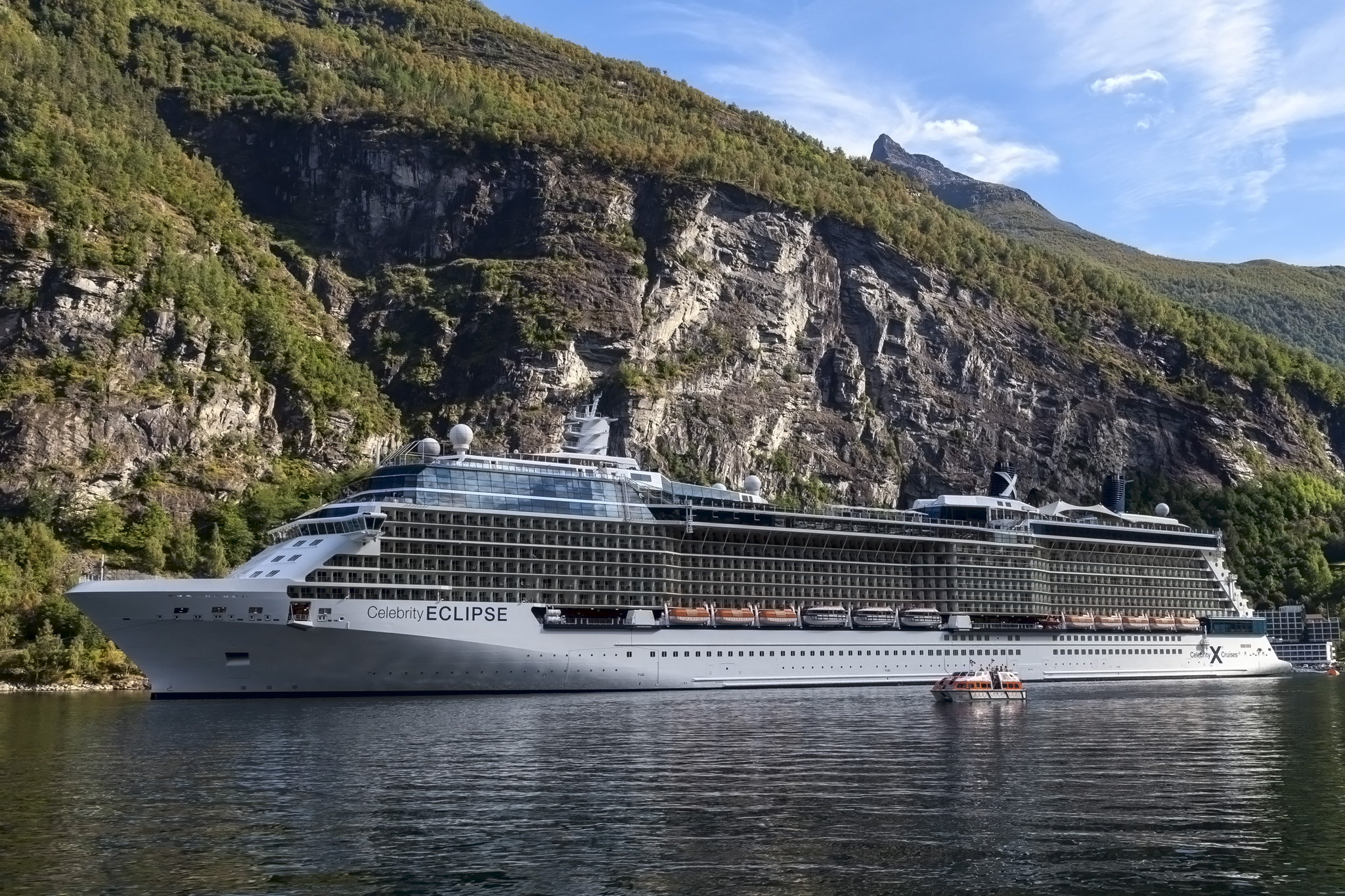 Geiranger Hiking Excursion, Norwegian Fjords | neOnbubble
