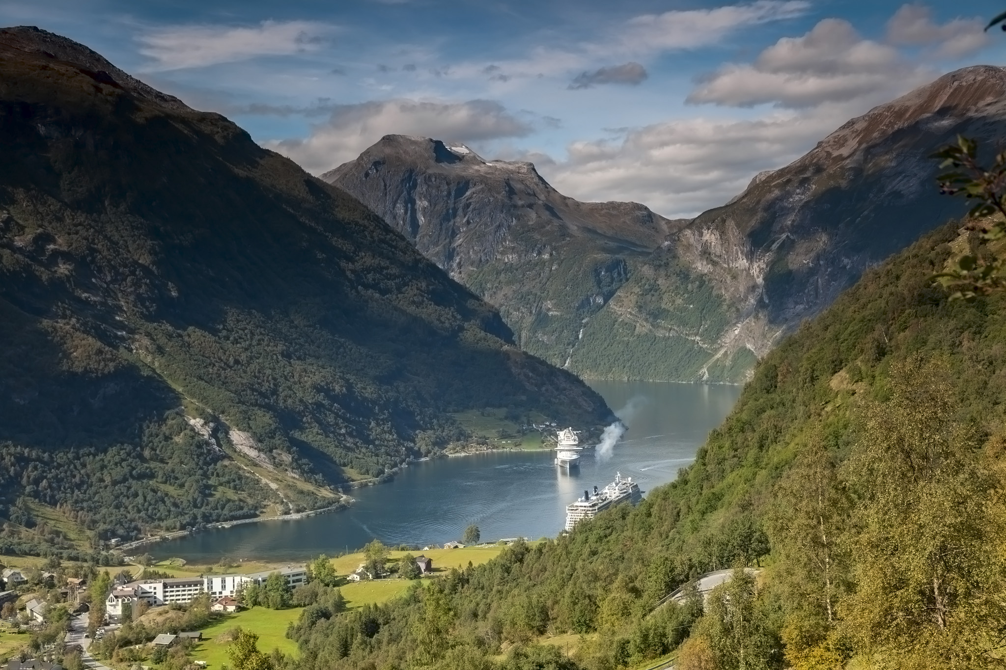 Geiranger Hiking Excursion, Norwegian Fjords | neOnbubble