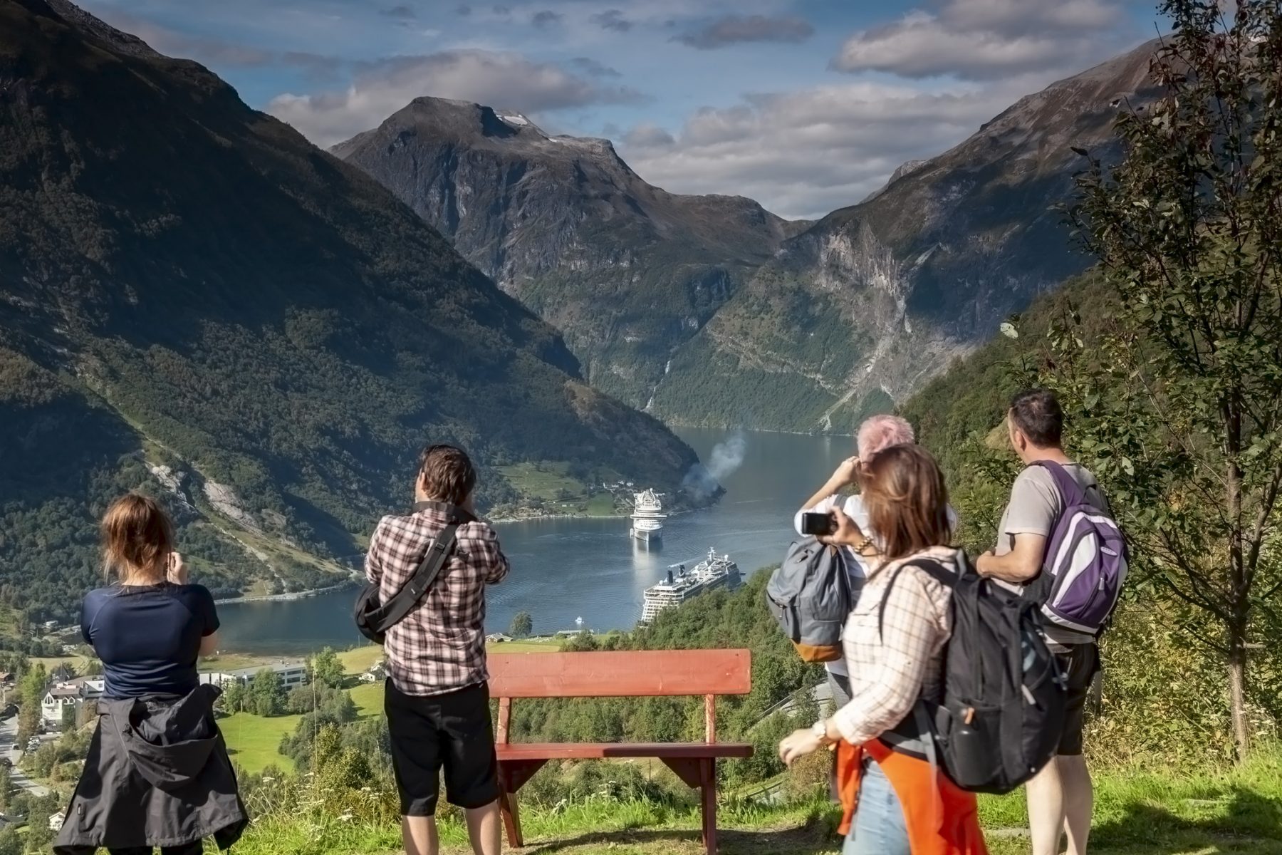 Geiranger Hiking Excursion, Norwegian Fjords | neOnbubble