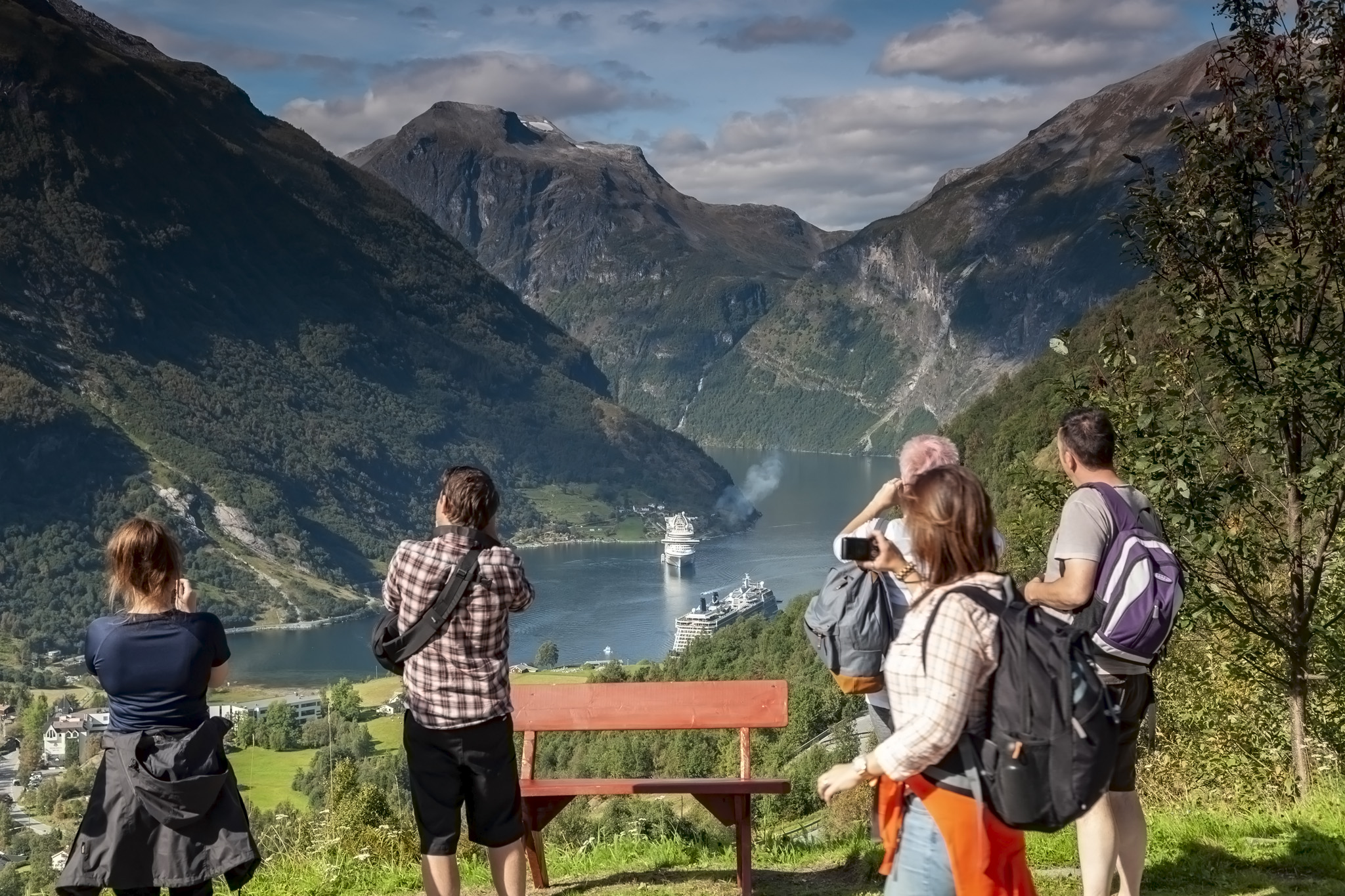 Geiranger Hiking Excursion, Norwegian Fjords | neOnbubble