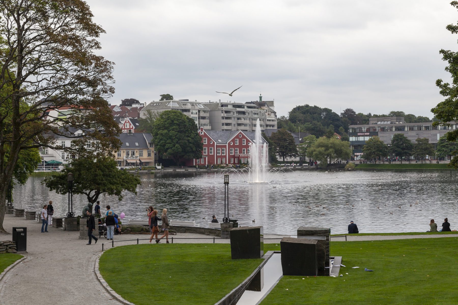 Norway's Oldest Cathedral And The Old Wooden Town Of Gamle Stavanger ...
