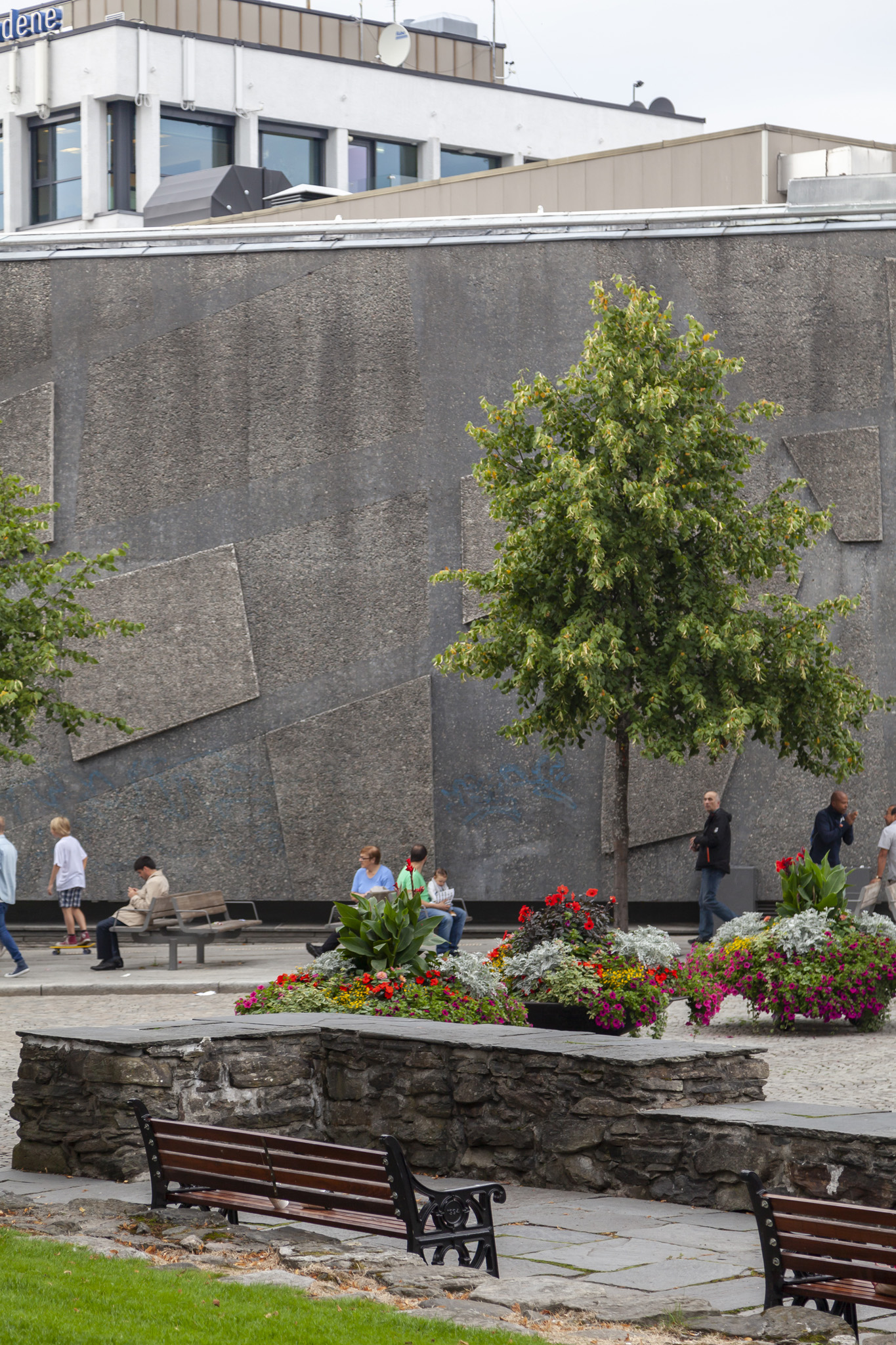Norway's Oldest Cathedral And The Old Wooden Town Of Gamle Stavanger ...