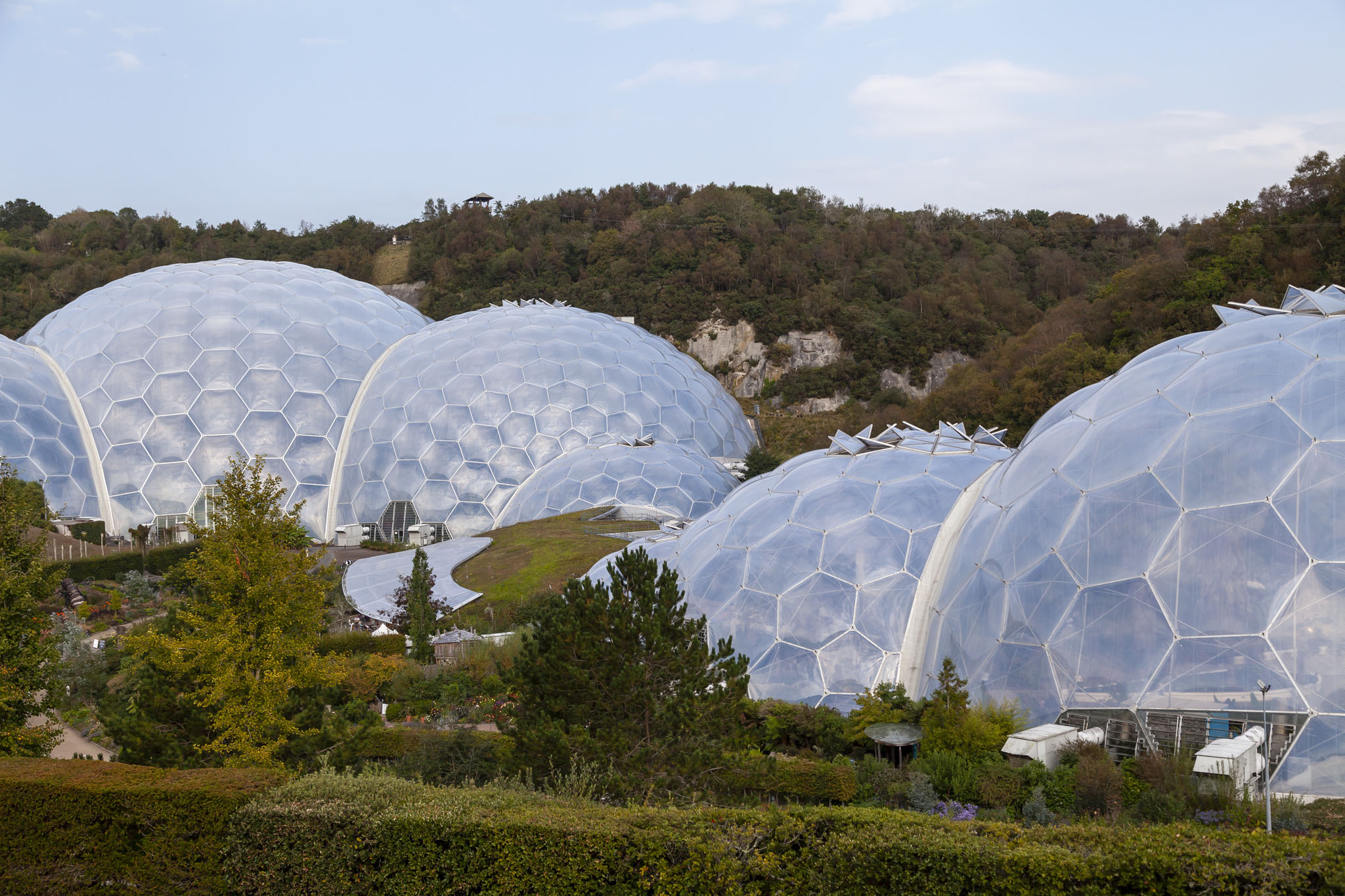 Eden Project Biomes And Art Sculptures | neOnbubble