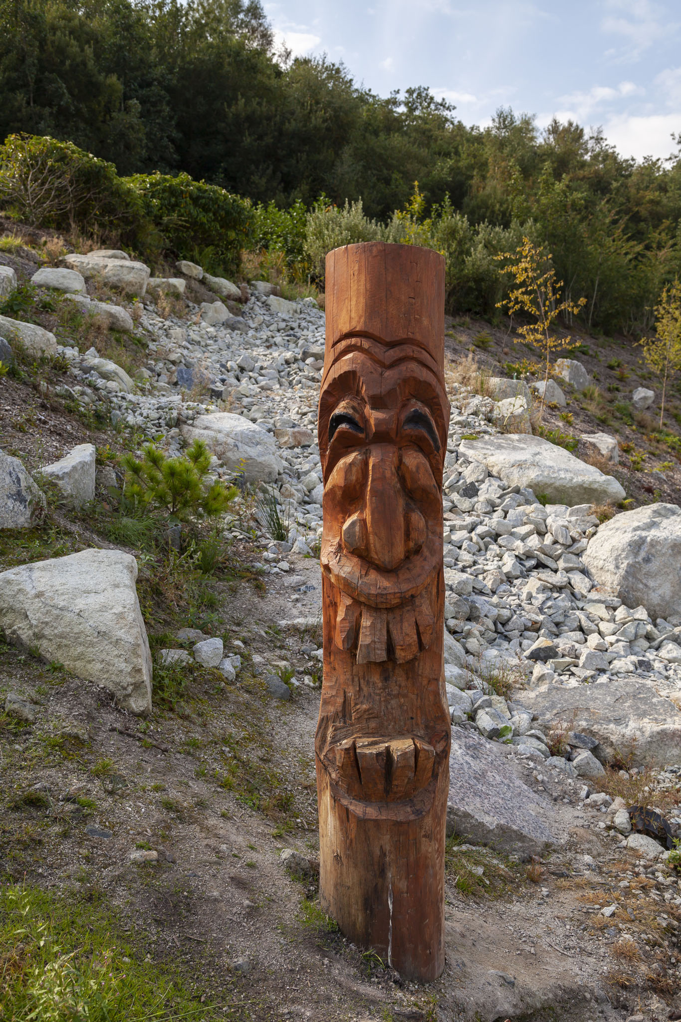 Eden Project Biomes And Art Sculptures | neOnbubble