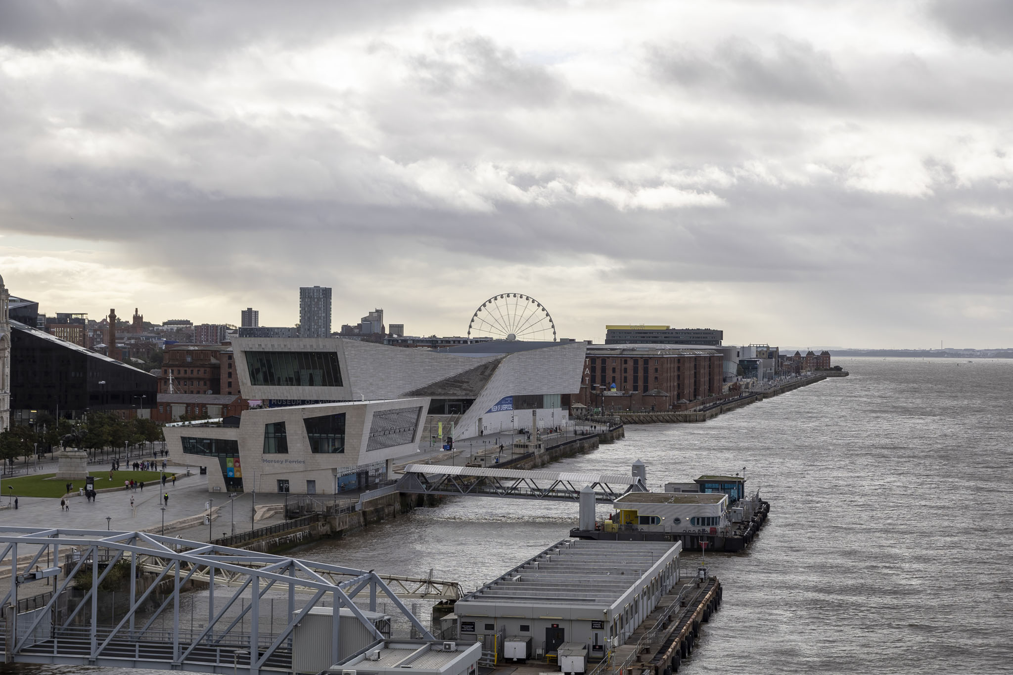 Liverpool Waterfront Artworks And Monuments | neOnbubble