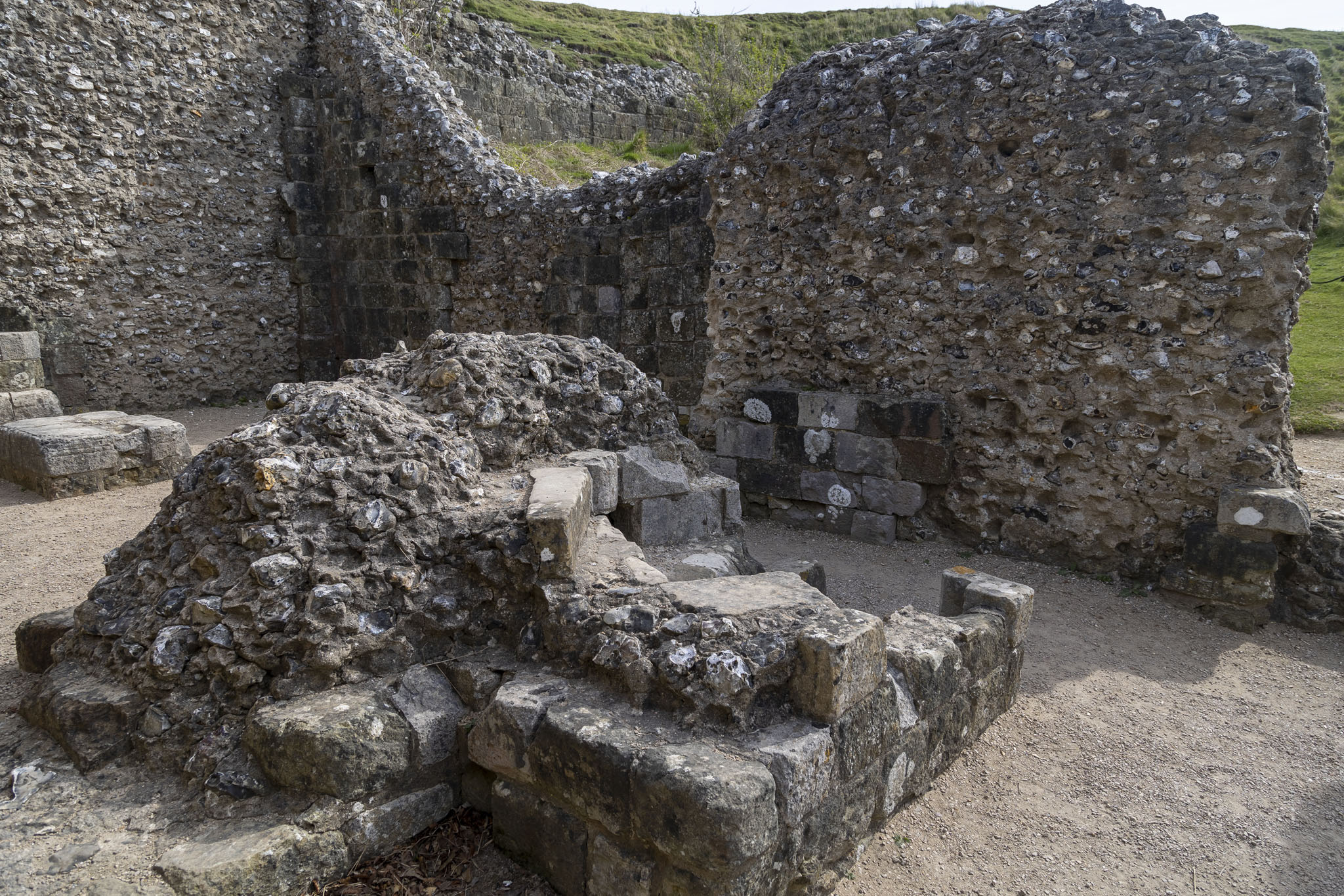 A Walk Around Old Sarum, Wiltshire | neOnbubble
