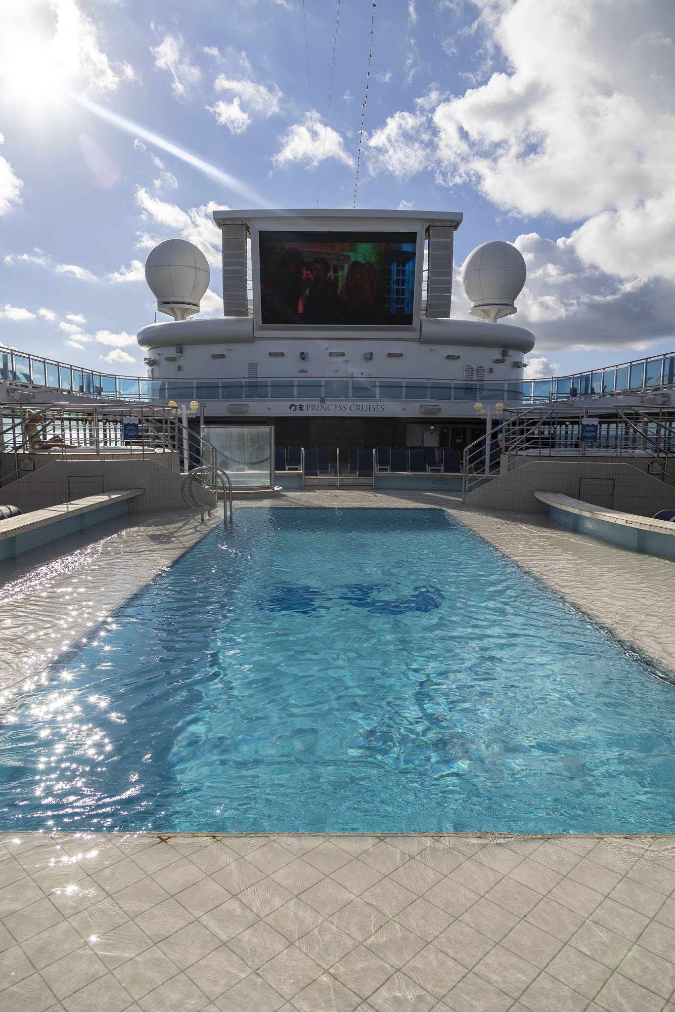Island Princess Cruise Ship Photos | neOnbubble