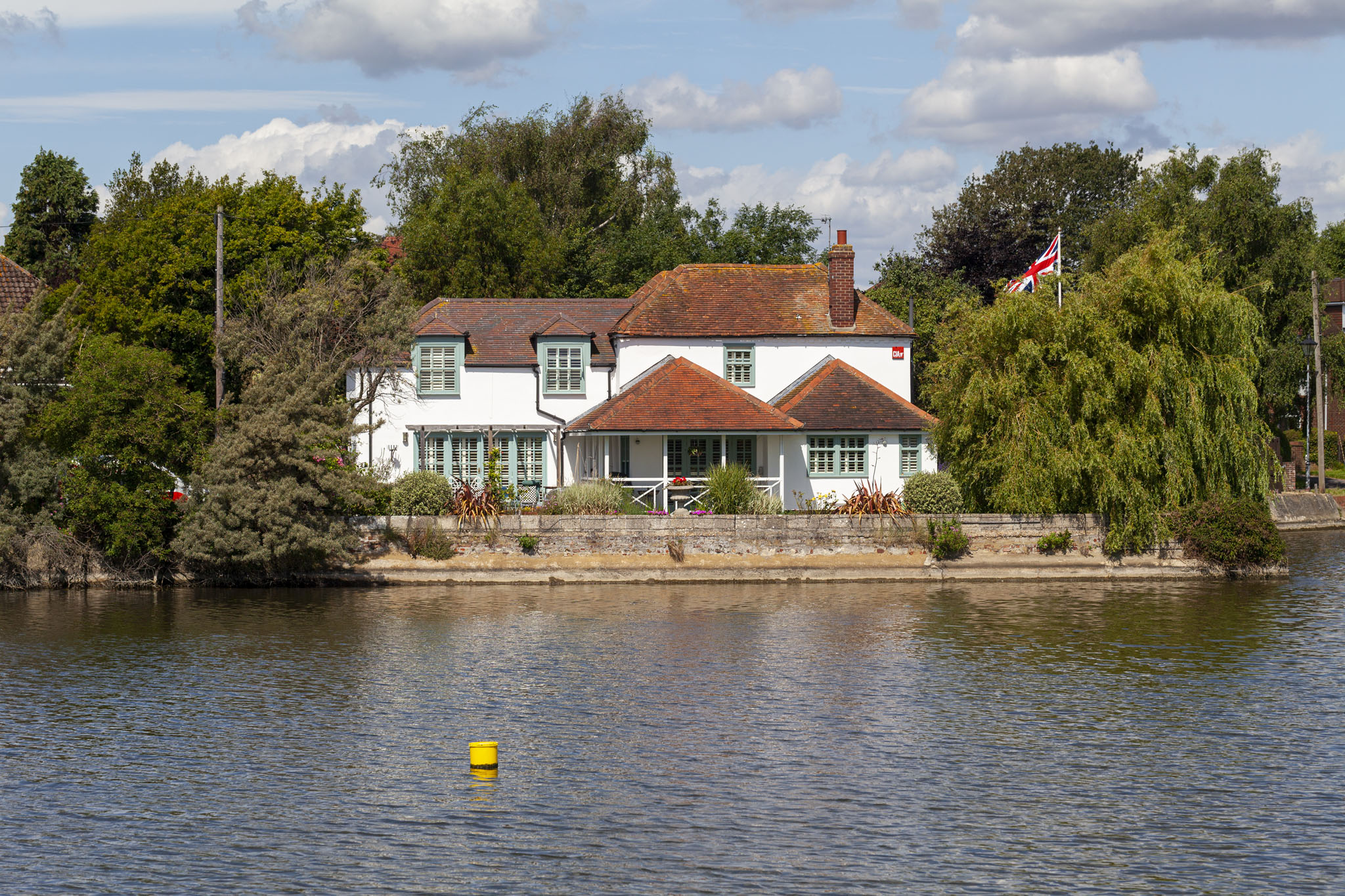 Emsworth Mill Pond Photographs | neOnbubble
